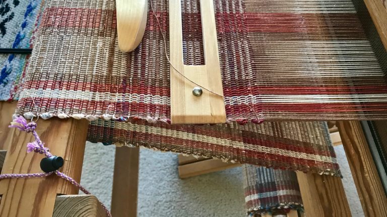 Making this Autumn Rag Rug – Warped for Good