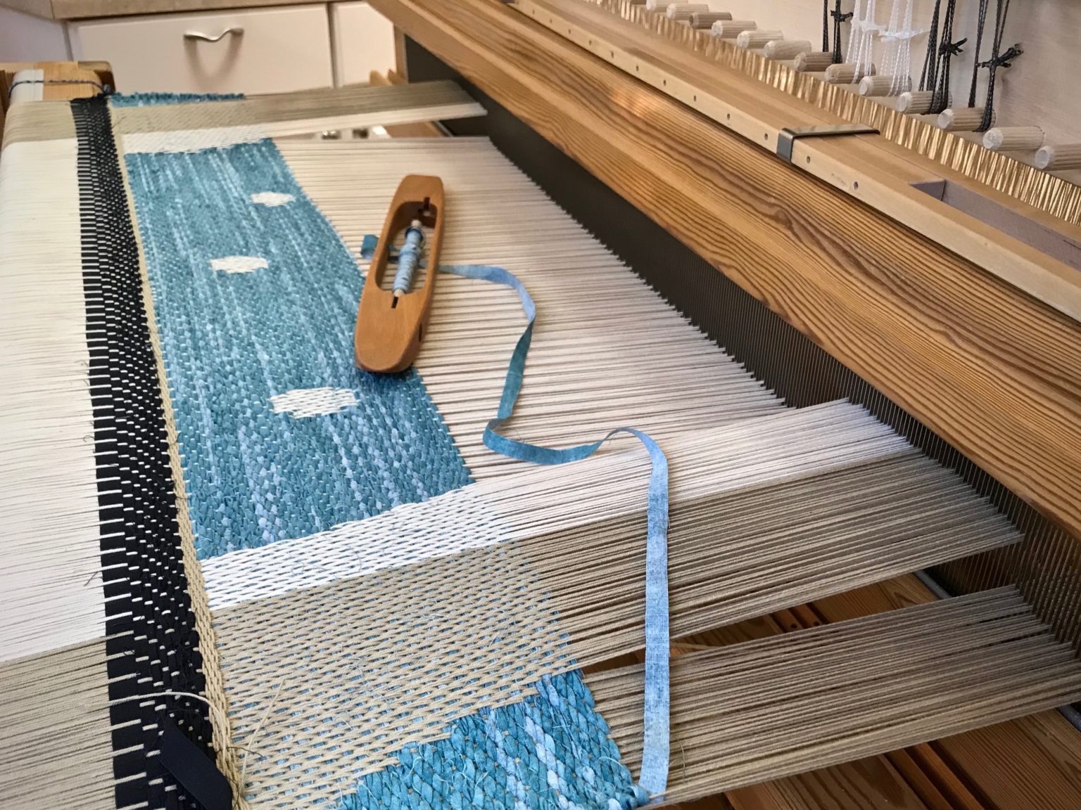 Tried and True: Use a Boat Shuttle for Rag Weaving – Warped for Good